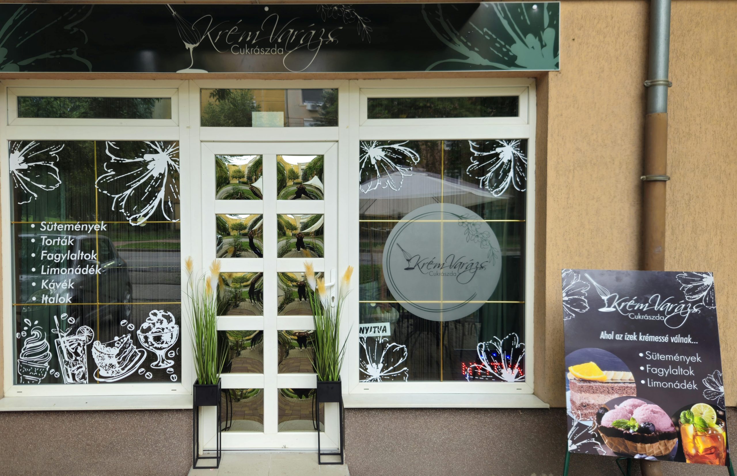 Krém Varázs Cukrászda - Visit Szarvas